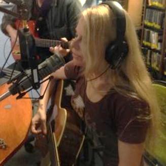 Live DiRT – Amilia K. Spicer in the KDRT Studio | KDRT 95.7FM Davis